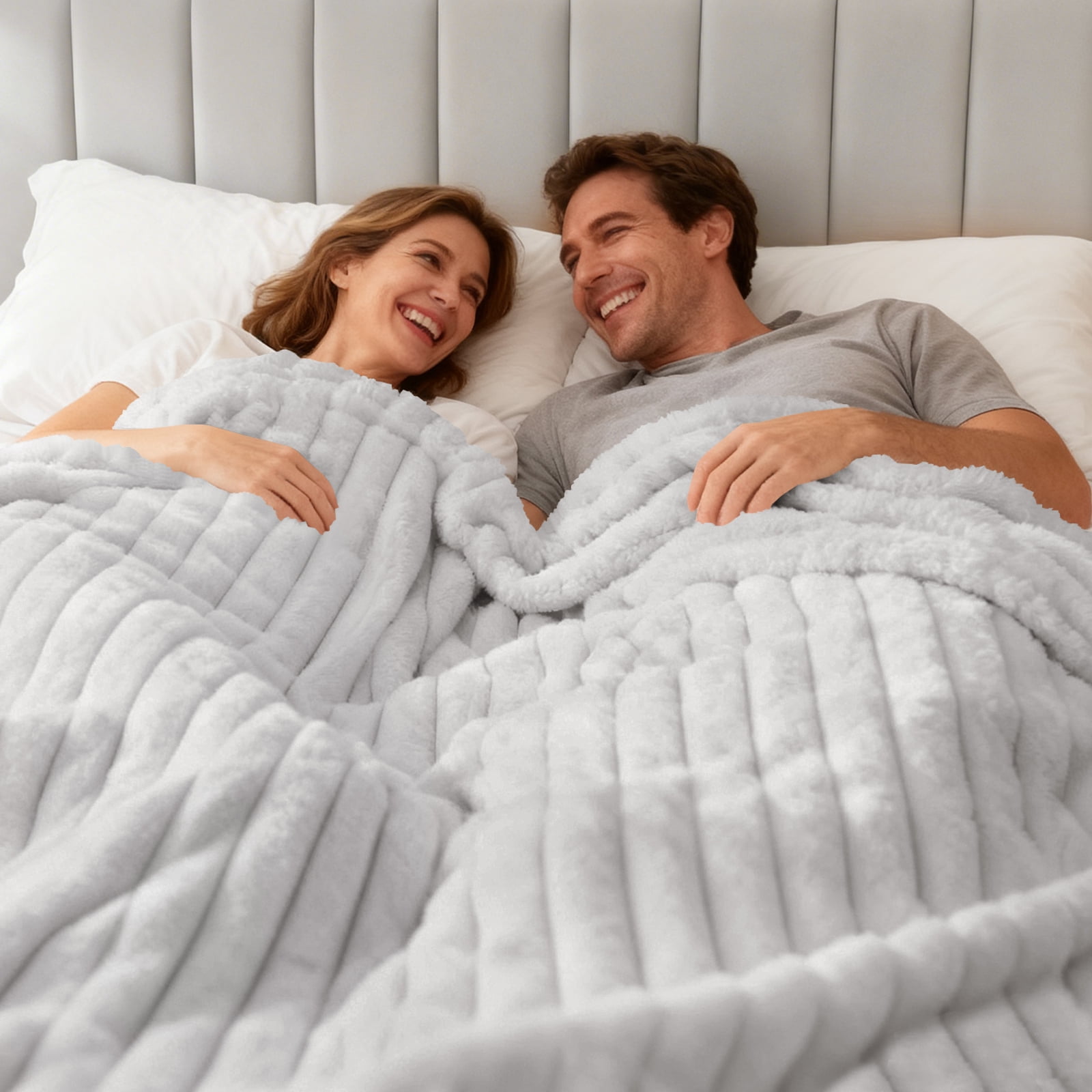 EMONIA Light Gray Queen Fleece Blanket for Bed, 320GSM Super Soft Cozy ...
