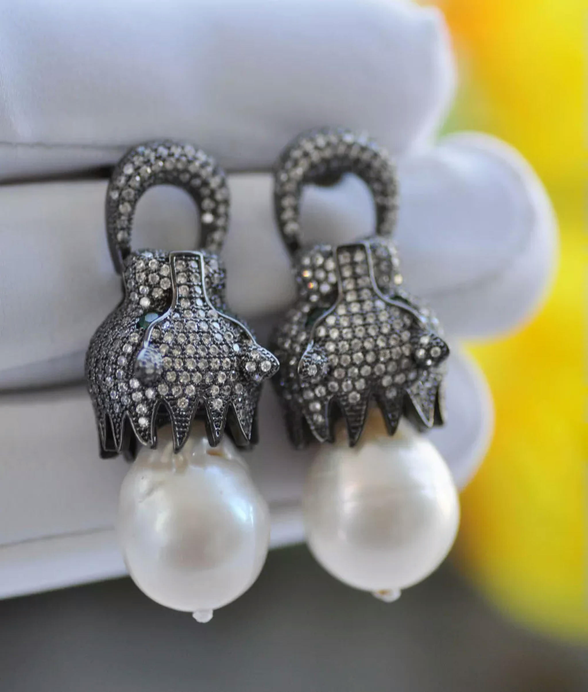 EOEMY 19mm White Keshi Pearl Black Gold Plated Dragon Cz Stud Earrings ...