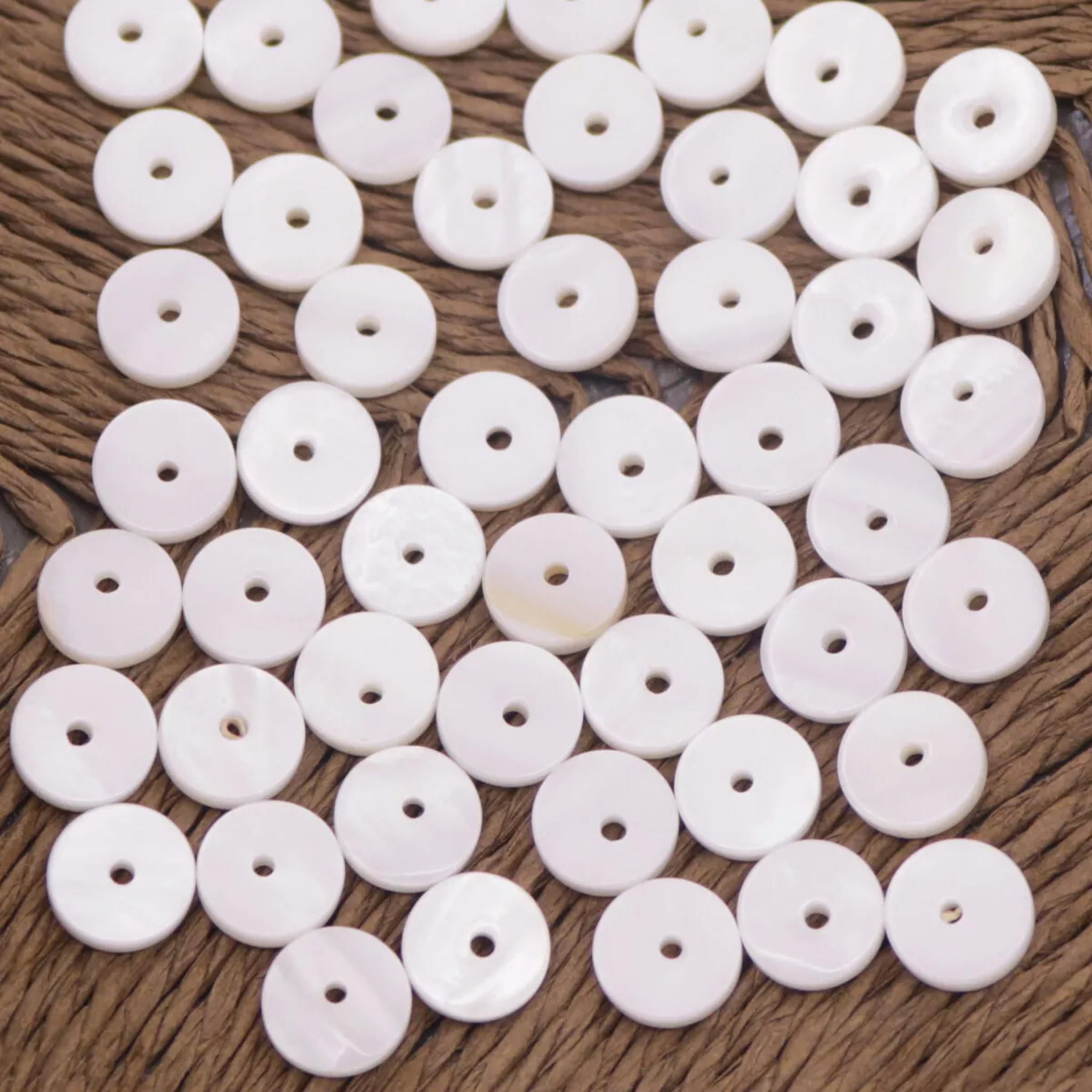 EOEMY 50 Pcs 8mm Round Flat Coin Shell White Mother Of Pearl Jewelry ...