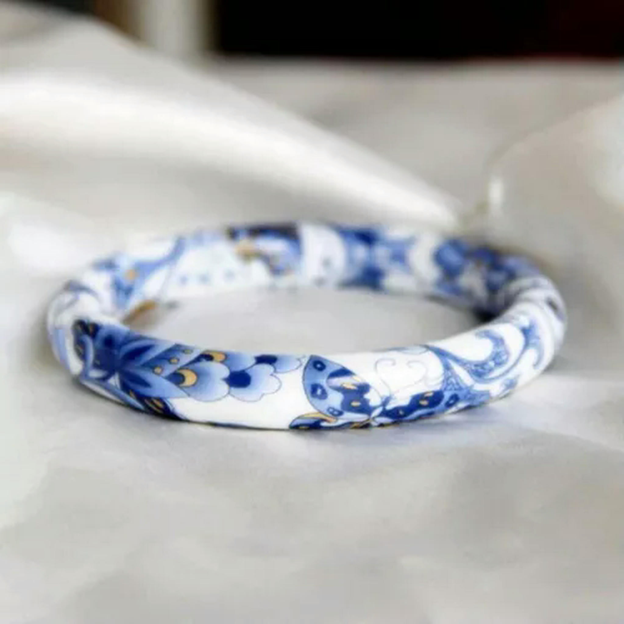 EOEMY Natural Porcelain Hand Carved Round Blue And White Porcelain ...