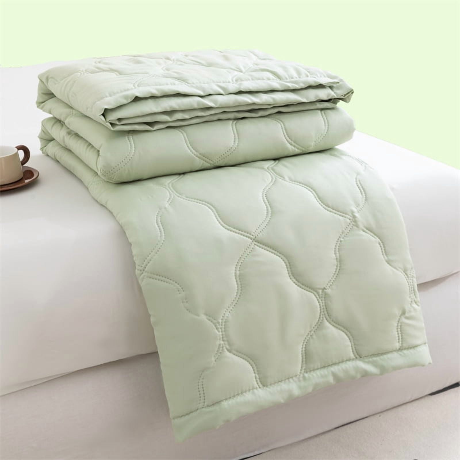 ERDOUY Light Green Summer Quilts, 100x150cm Ultra-Thin Summer Bed Quilt ...