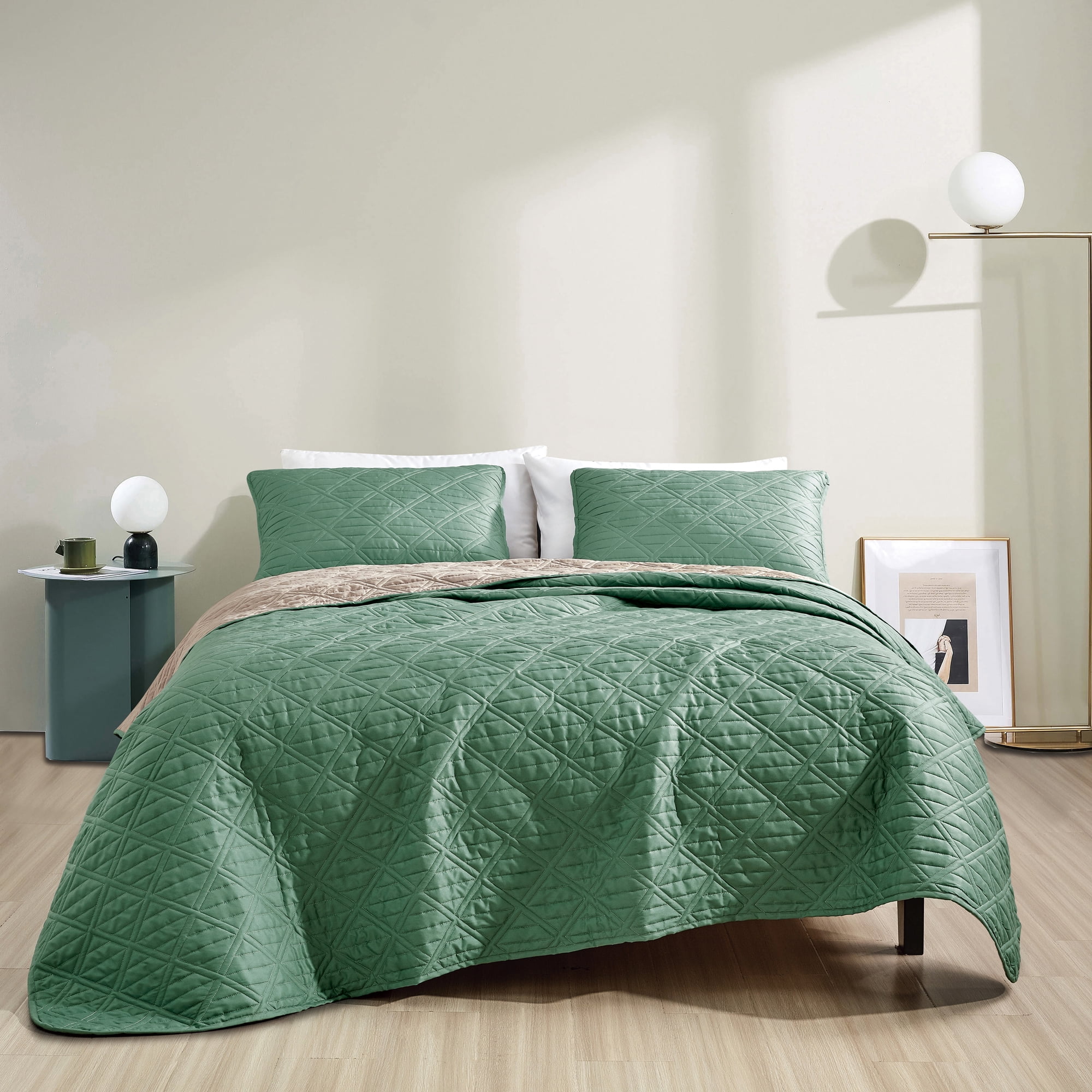ESCA Serwa Green Bedspread Set King Size 3-Piece Reversible Taupe Quilt ...