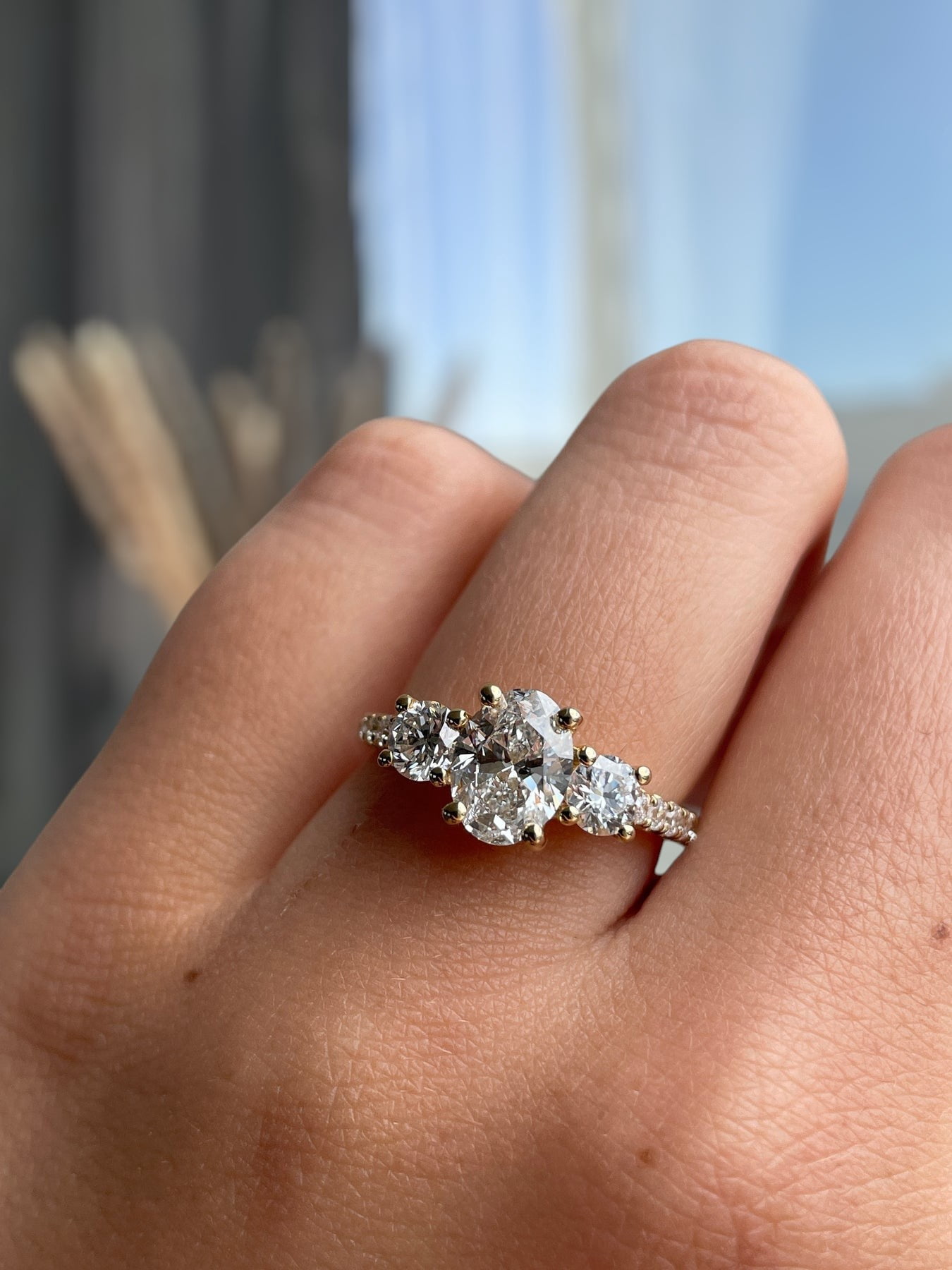 ESTE ORIGIN 2.25CT Oval Moissanite Oval Three Stone Engagement Ring in ...