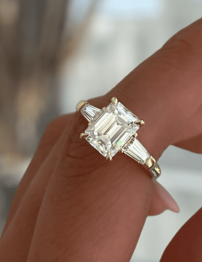 ESTE ORIGIN 2.30Ct Three Stone Emerald Cut Lab-Grown Diamond Engagement ...