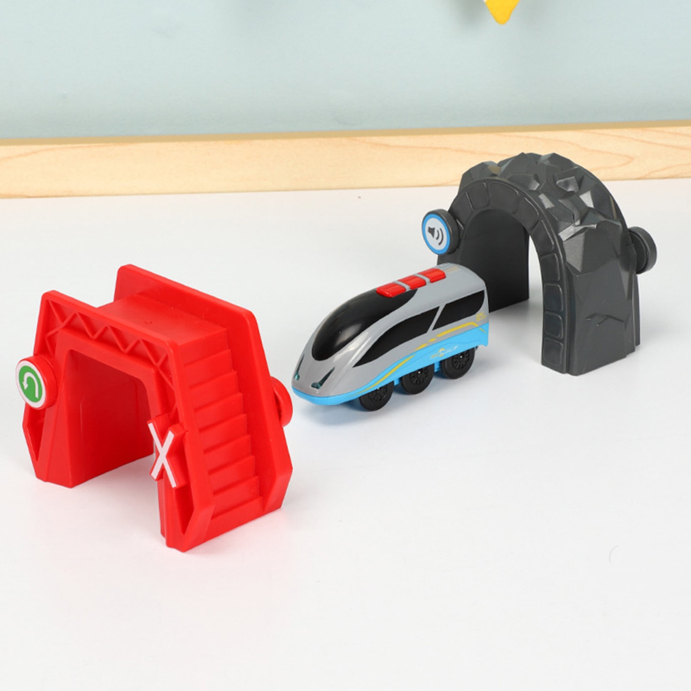 EUBUY Railway Locomotive Toy Train Battery Operated Railway Locomotive ...