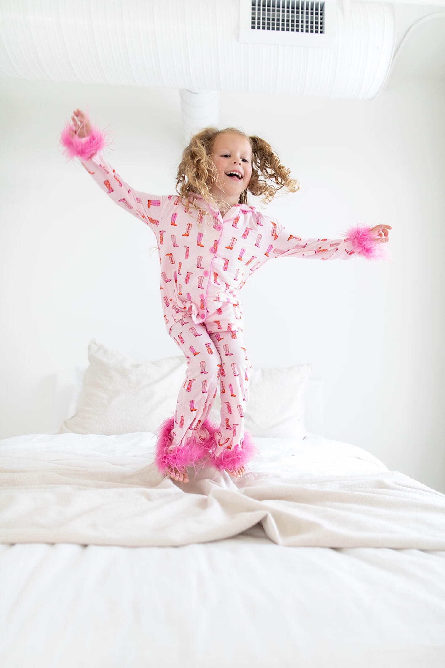 EXCLUSIVE YEE HAW HOLLIE GIRL'S FLARE FEATHERED DREAM SET - Walmart.com