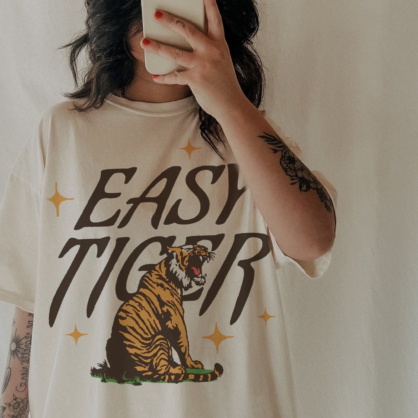 Easy Tiger Tee, Vintage Inspired Graphic, Trendy Aesthetic Design ...