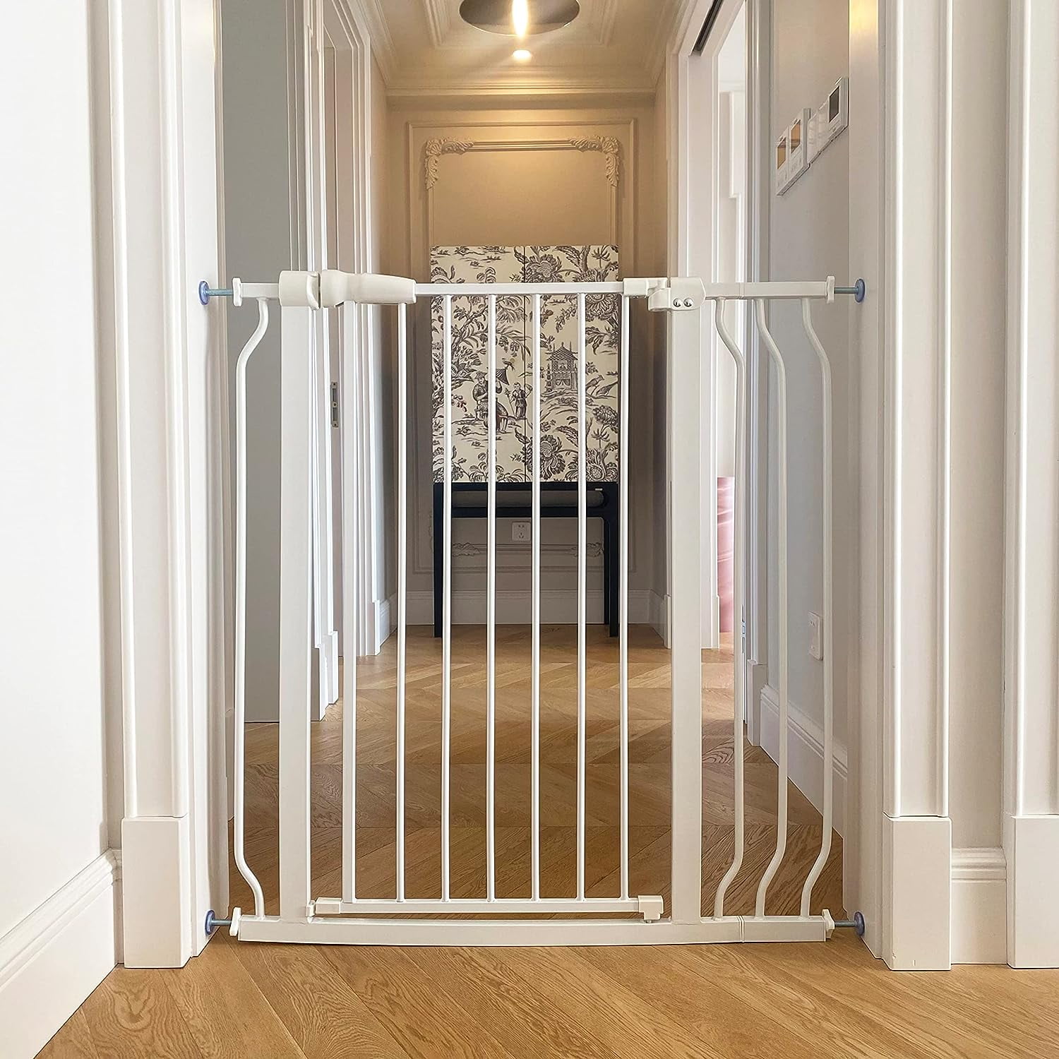Easy Walk-Thru Safety Gate for Doorways and Stairways with Auto-Close ...
