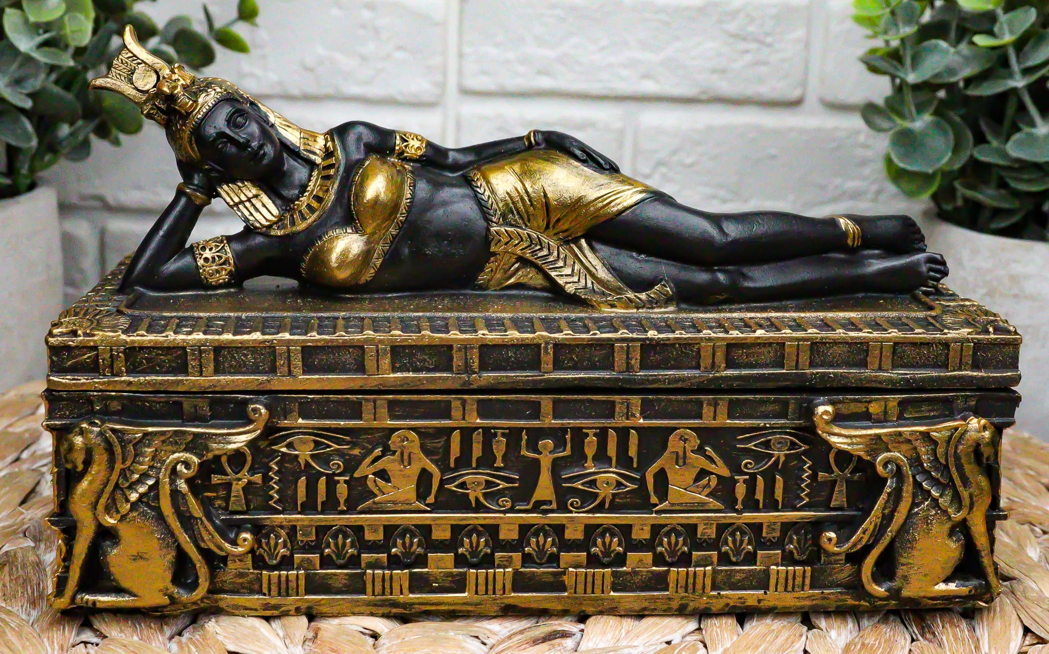 Ebros 8" Long Ancient Egyptian Queen Cleopatra in Repose Decorative ...