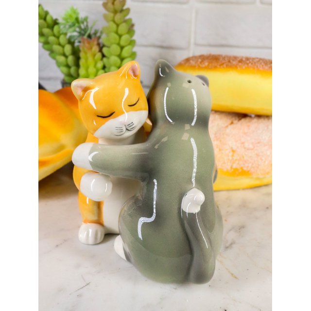 Ebros Ceramic Yellow & Gray Cats Couple Hugging Dancing Salt Pepper ...
