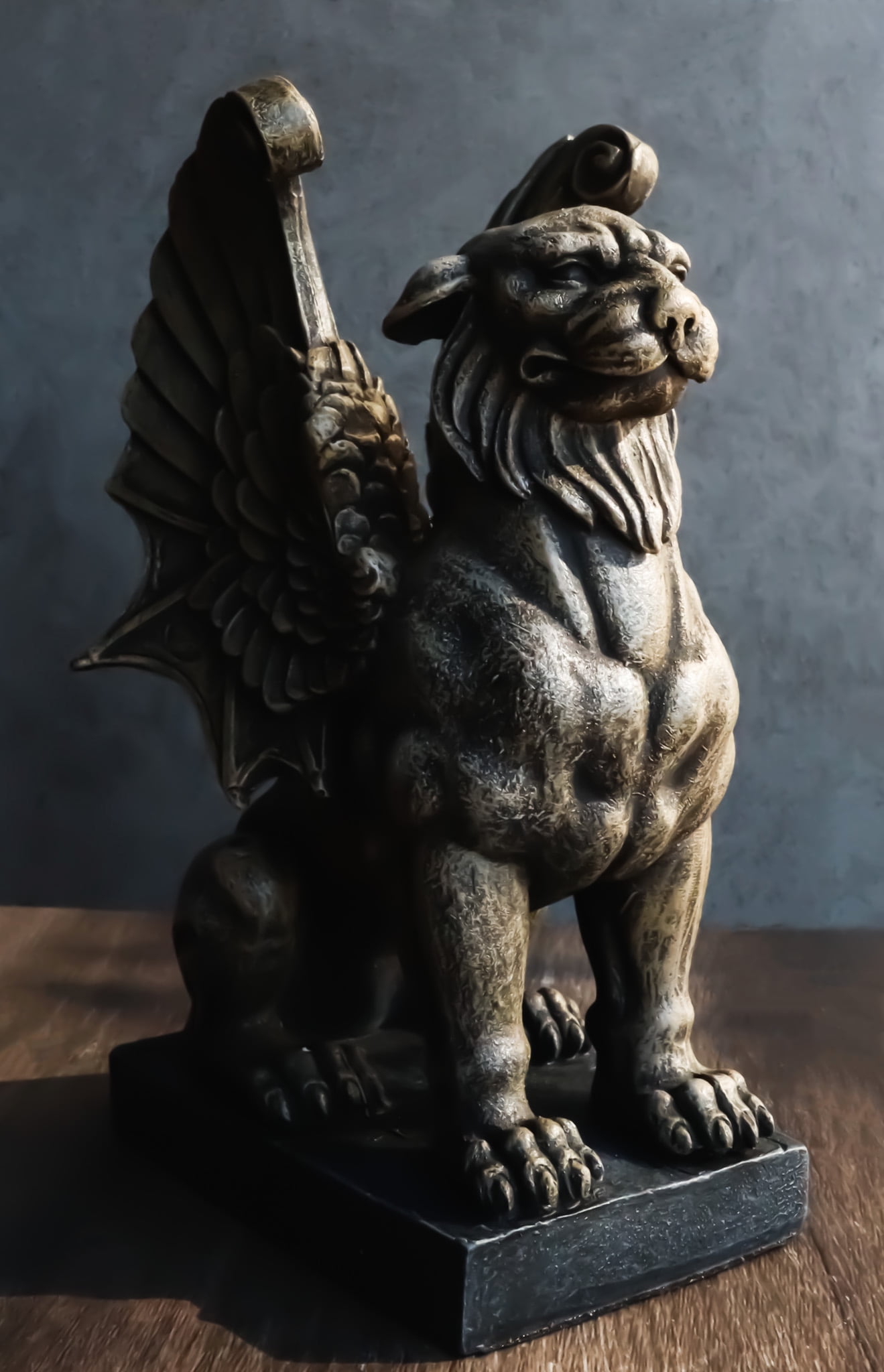 Ebros Lion Gargoyle with Griffin Wings Crouching On Pedestal Statue 6.5 ...