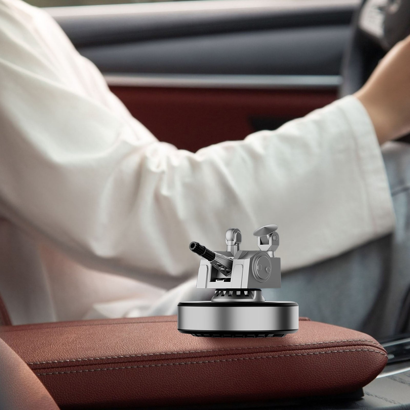 EcoNest Solar Powered Rotating Tank Car Air Decoration Silent Vehicle ...