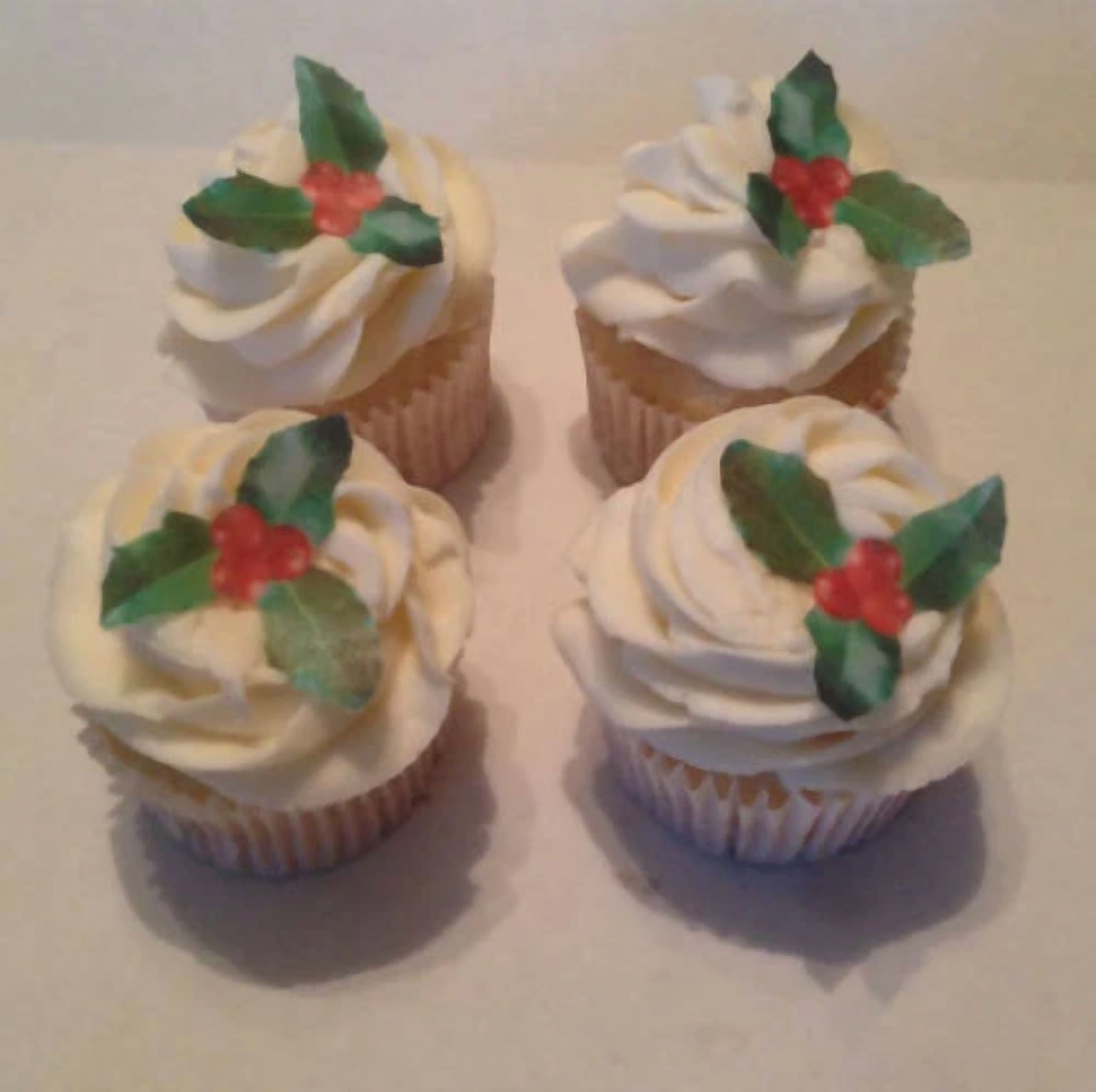 Edible Holly Leaf And Berry Cupcake / Cake Accents - Walmart.com