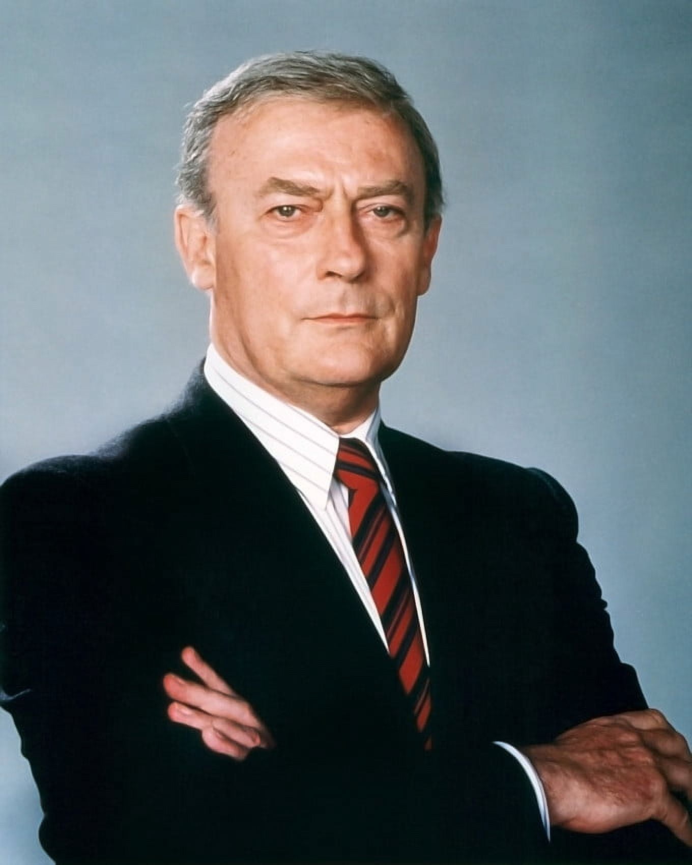Edward Woodward The Equalizer Cult TV Series As Robert Mccall In Suit ...