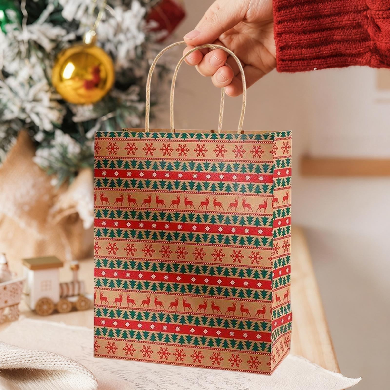 Eespoir Christmas Gift Bags Elegant Kraft, Paper Gift Bags, Carry Bags ...