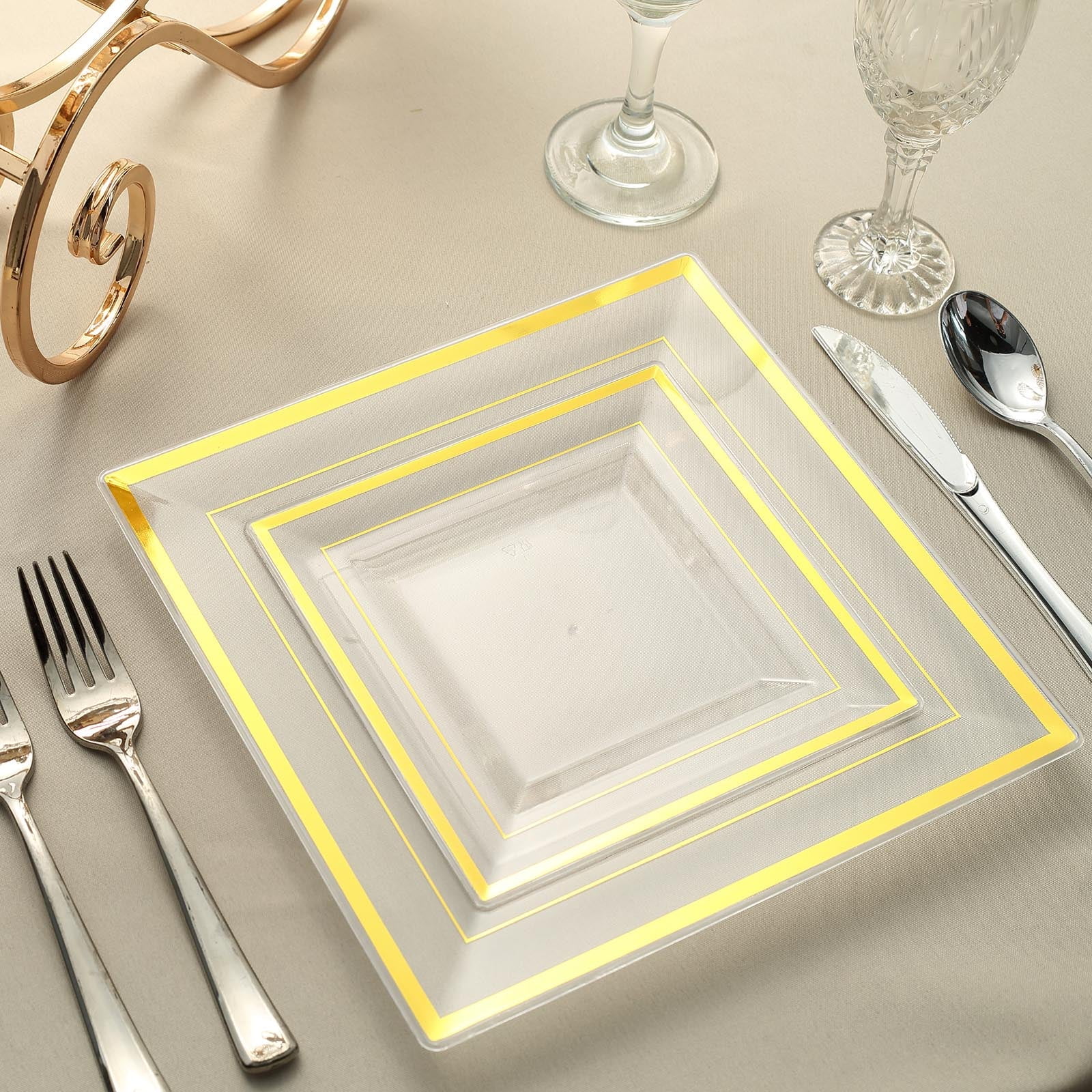 Efavormart 10 Pack 7" Fancy Clear Square Plastic Plates with Shiny Gold ...