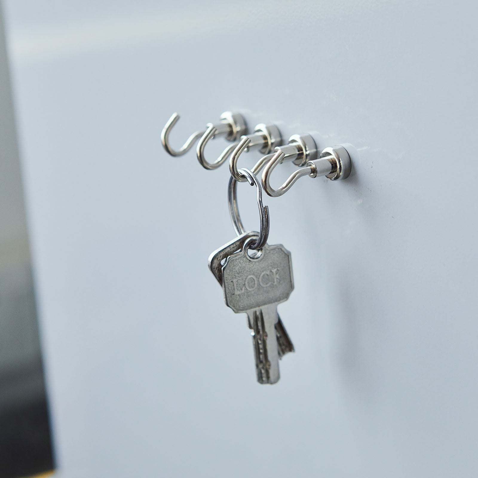 Efavormart 4 Pcs 3.5Lb Capacity Silver Heavy Duty Magnetic Hooks ...