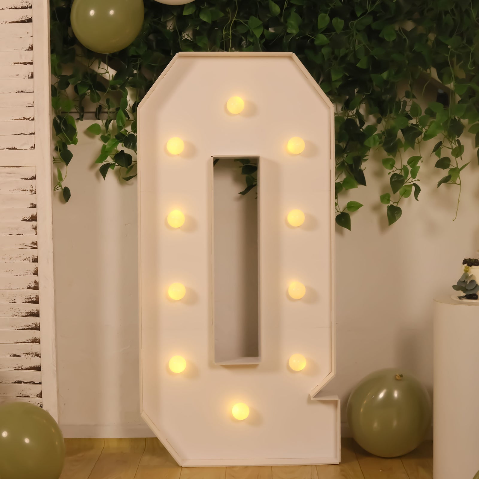 Efavormart 4ft Giant LED Marquee Letter Q, White Pre-Cut Foam Board ...