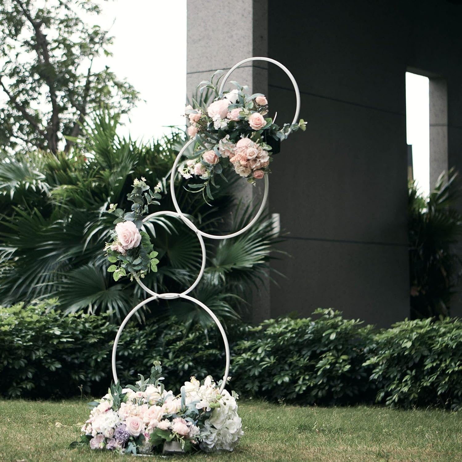 Efavormart 5Ft White Hoop Pillar Flower Stand, Metal Wedding Arch Table ...