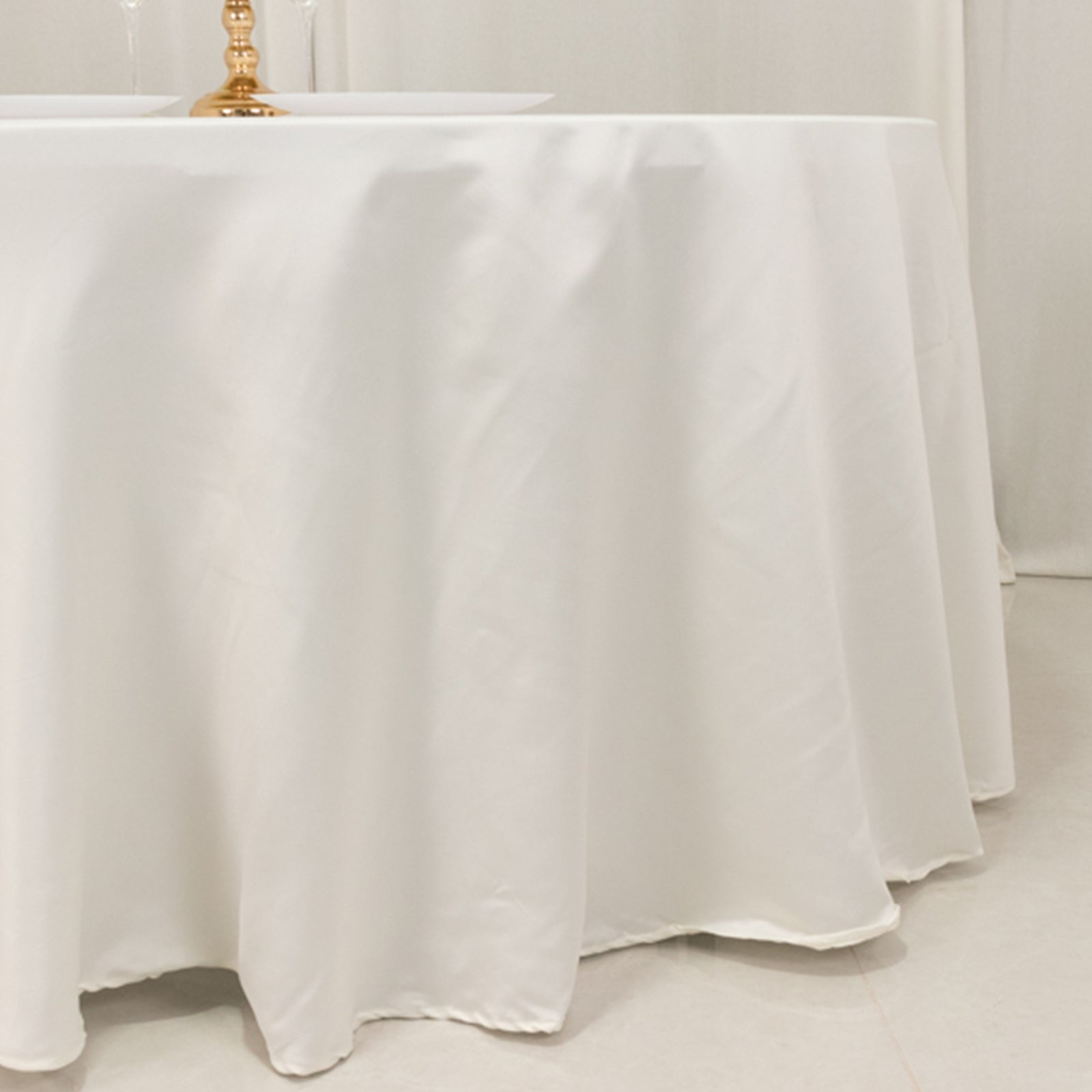 Efavormart Ivory Seamless Lamour Satin Round Tablecloth - 120" for 5 ...