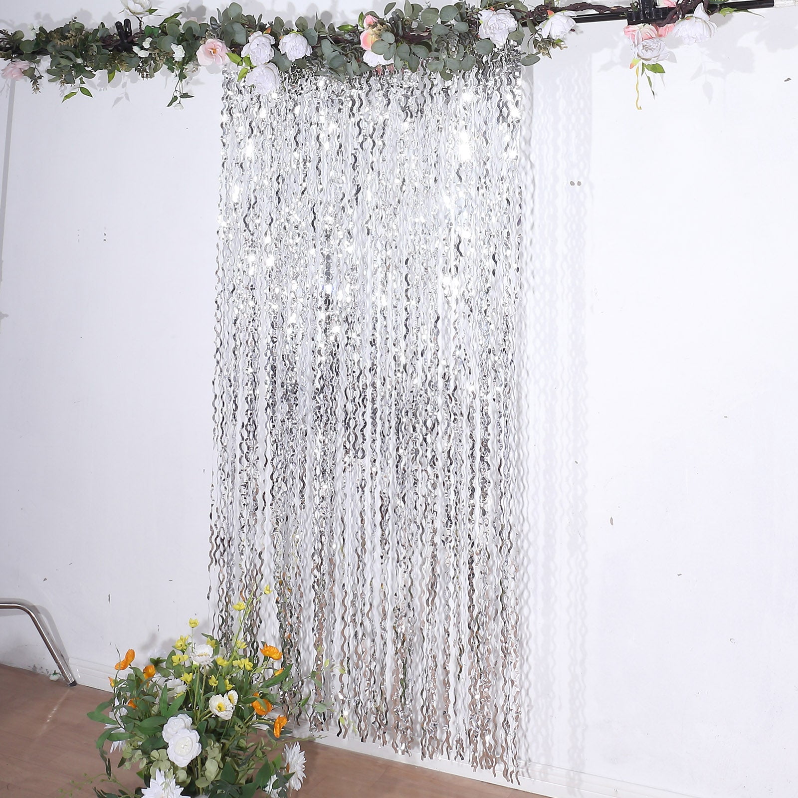 Efavormart Metallic Silver Wavy Tinsel Streamer Party Backdrop, Curly ...