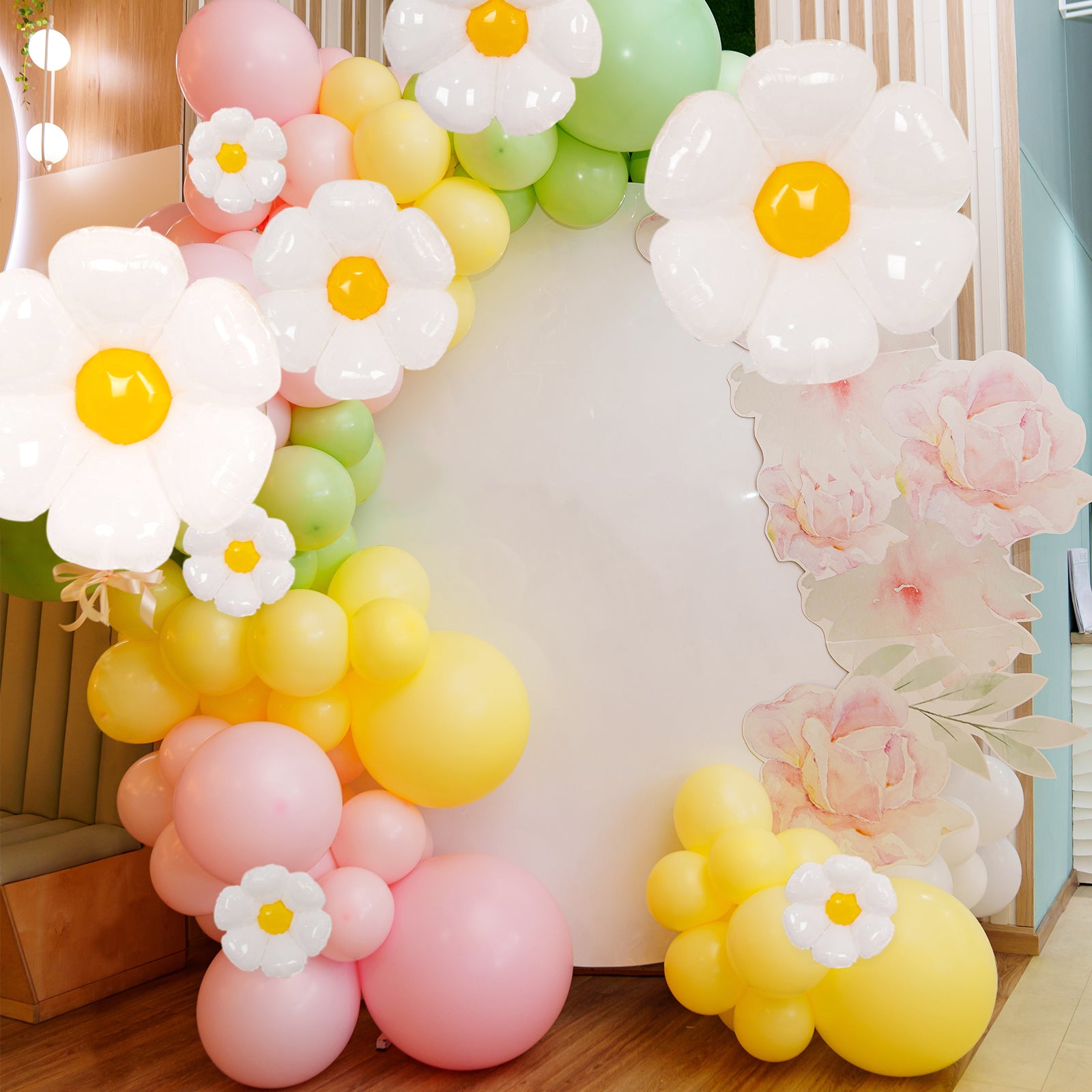 Efavormart Set of 10 | White Daisy Flower-Shaped Mylar Foil Party ...