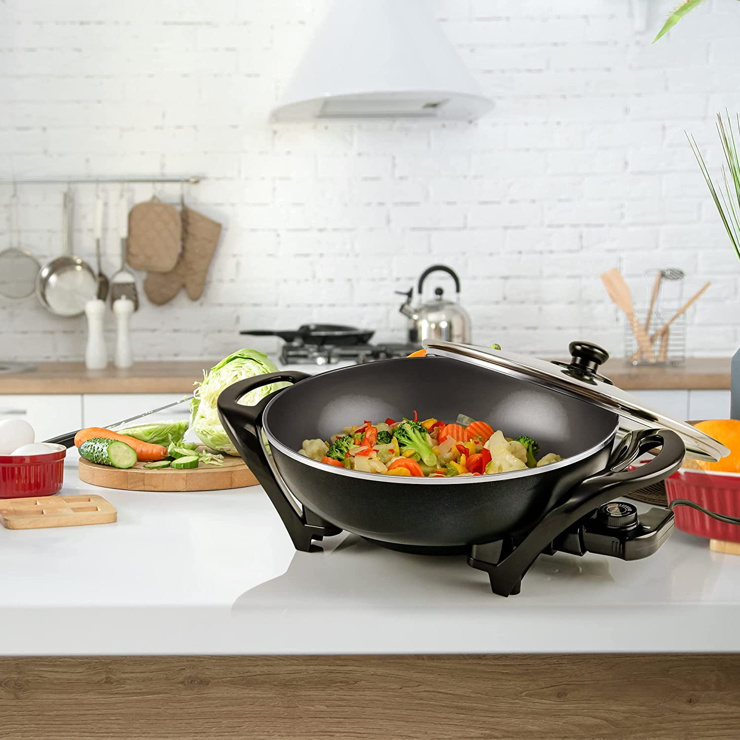Electric Wok with Nonstick Coating, 13 Inch Family-Sized Skillet, 1400W ...