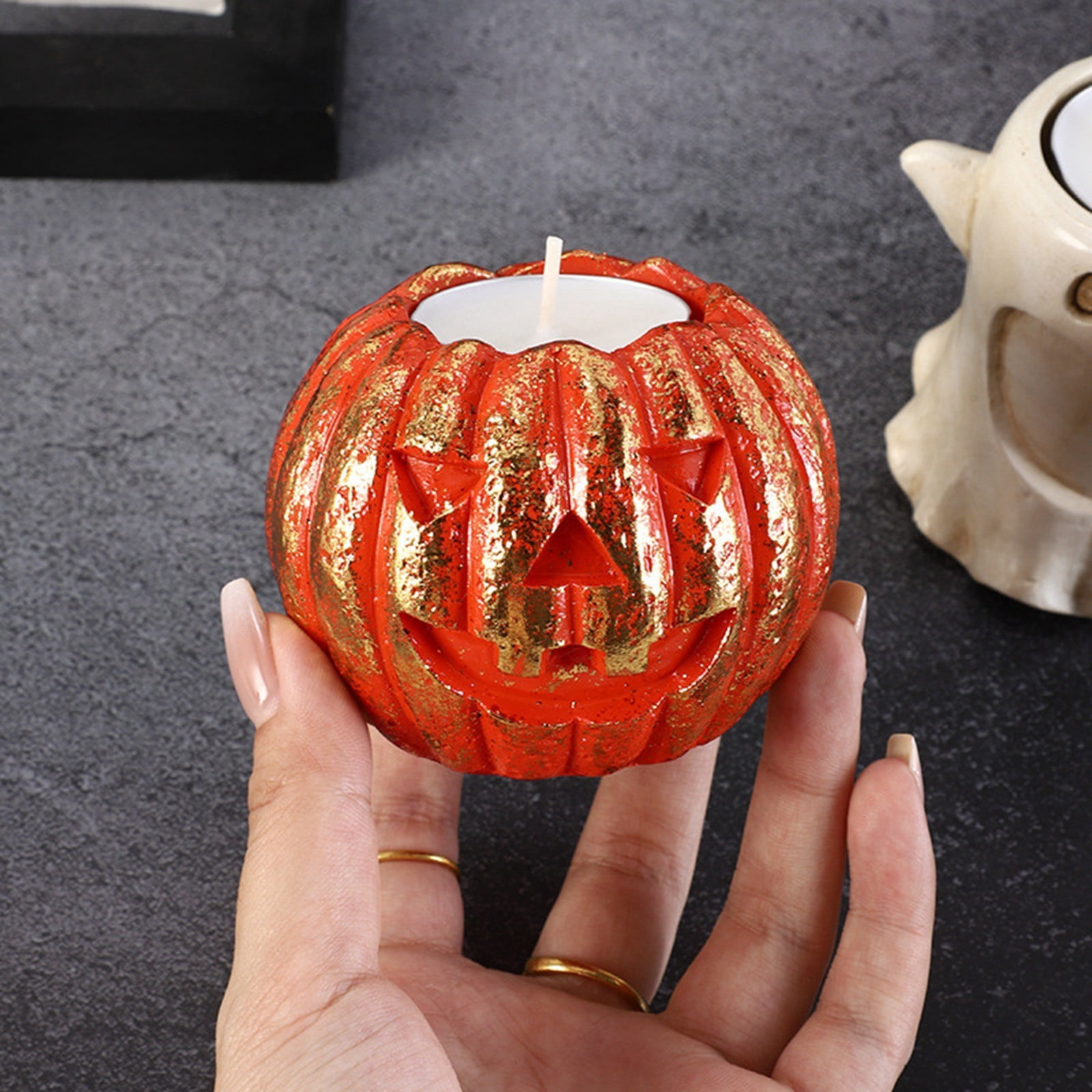 Elegant Home Décor Resin Ornaments for Stylish Desktop Decoration ...