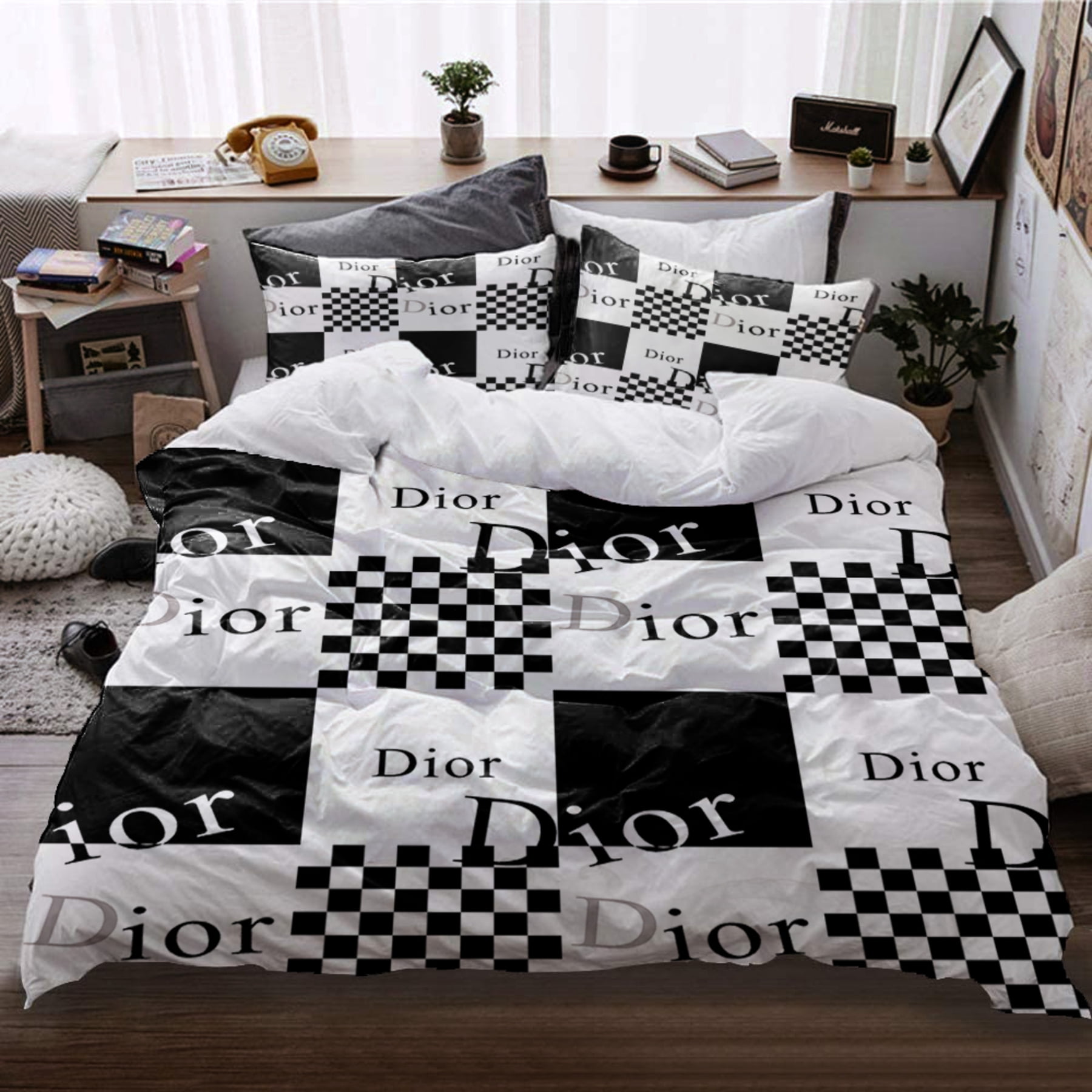 Elevate Your Bedroom with Our 3-Piece Black & White Checkered Duvet ...