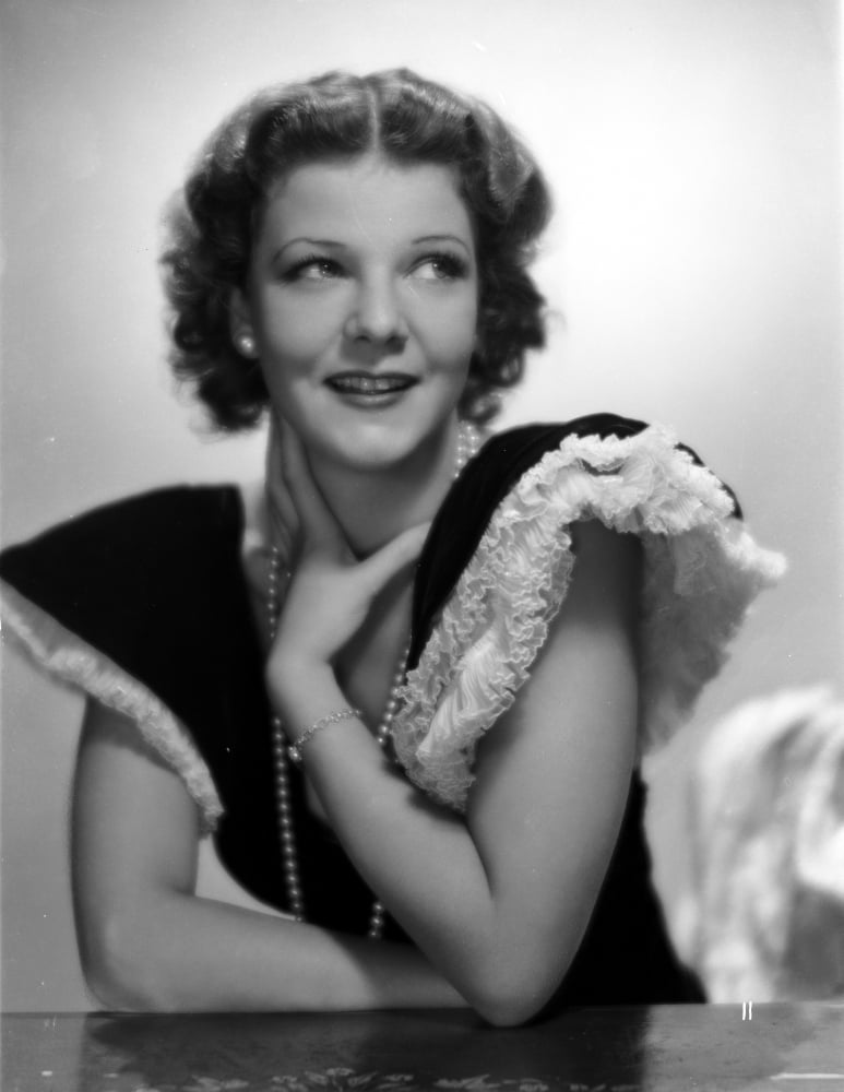 Elissa Landi Leaning on Table and smiling Photo Print (8 x 10 ...