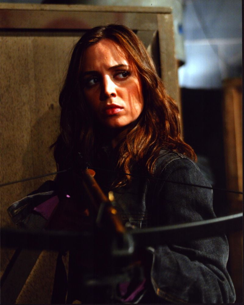 Eliza Dushku With Crossbow In Buffy The Vampire Slayer Photo Print (8 x ...