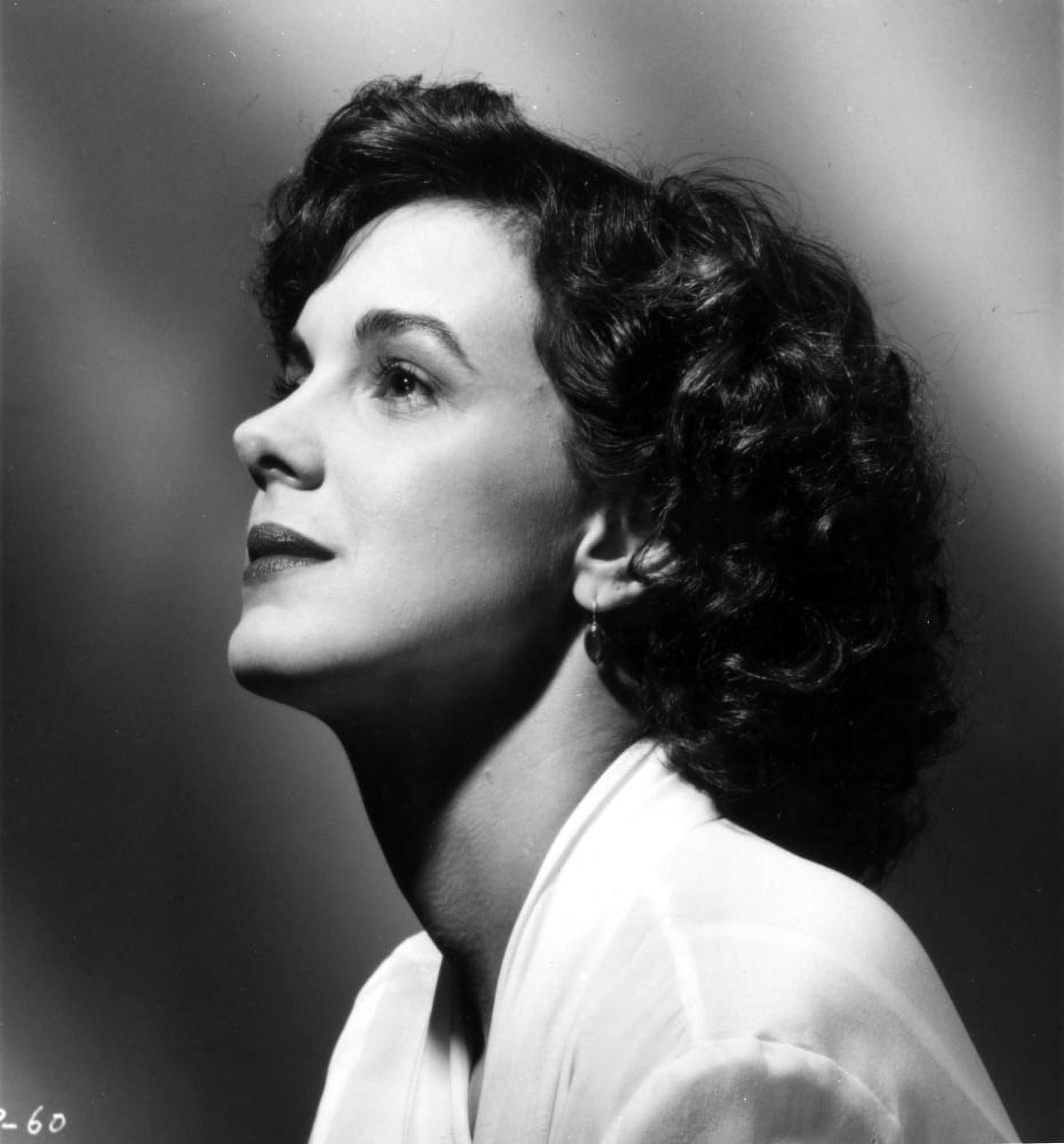 Elizabeth Perkins Portrait in Classic Photo Print (8 x 10) - Walmart.com