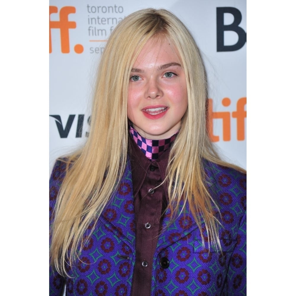 Elle Fanning At Arrivals For Ginger And Rosa Premiere At Toronto ...
