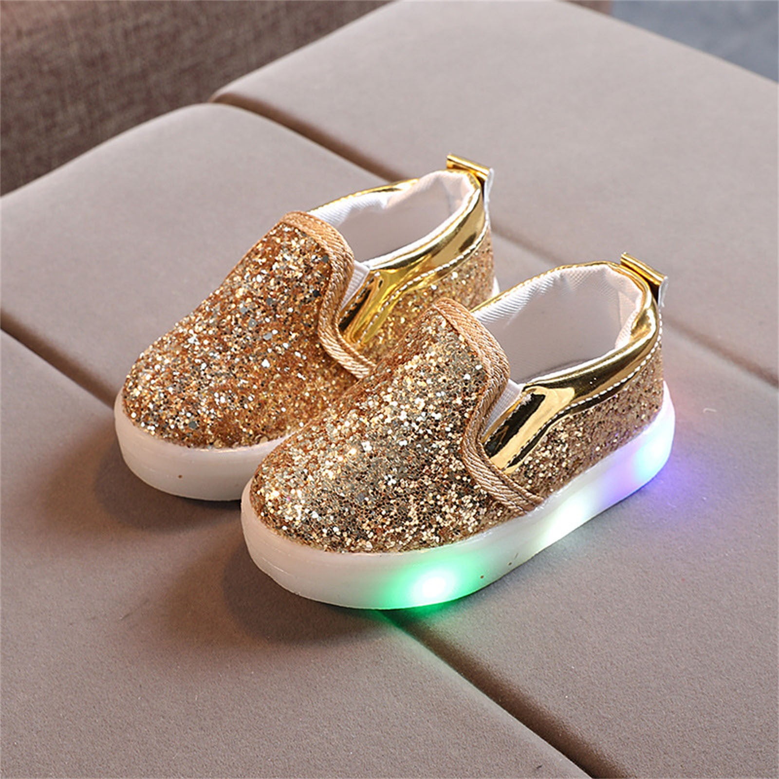Eltusu Girls Light up Sneakers, Breathable No Slip Casual Slip on ...