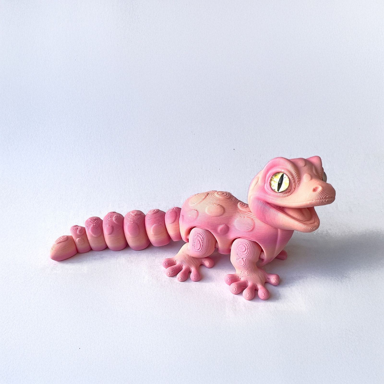 Elysia 3D Printed Mini Gecko With Eyes Color Gradient Model Toy ...