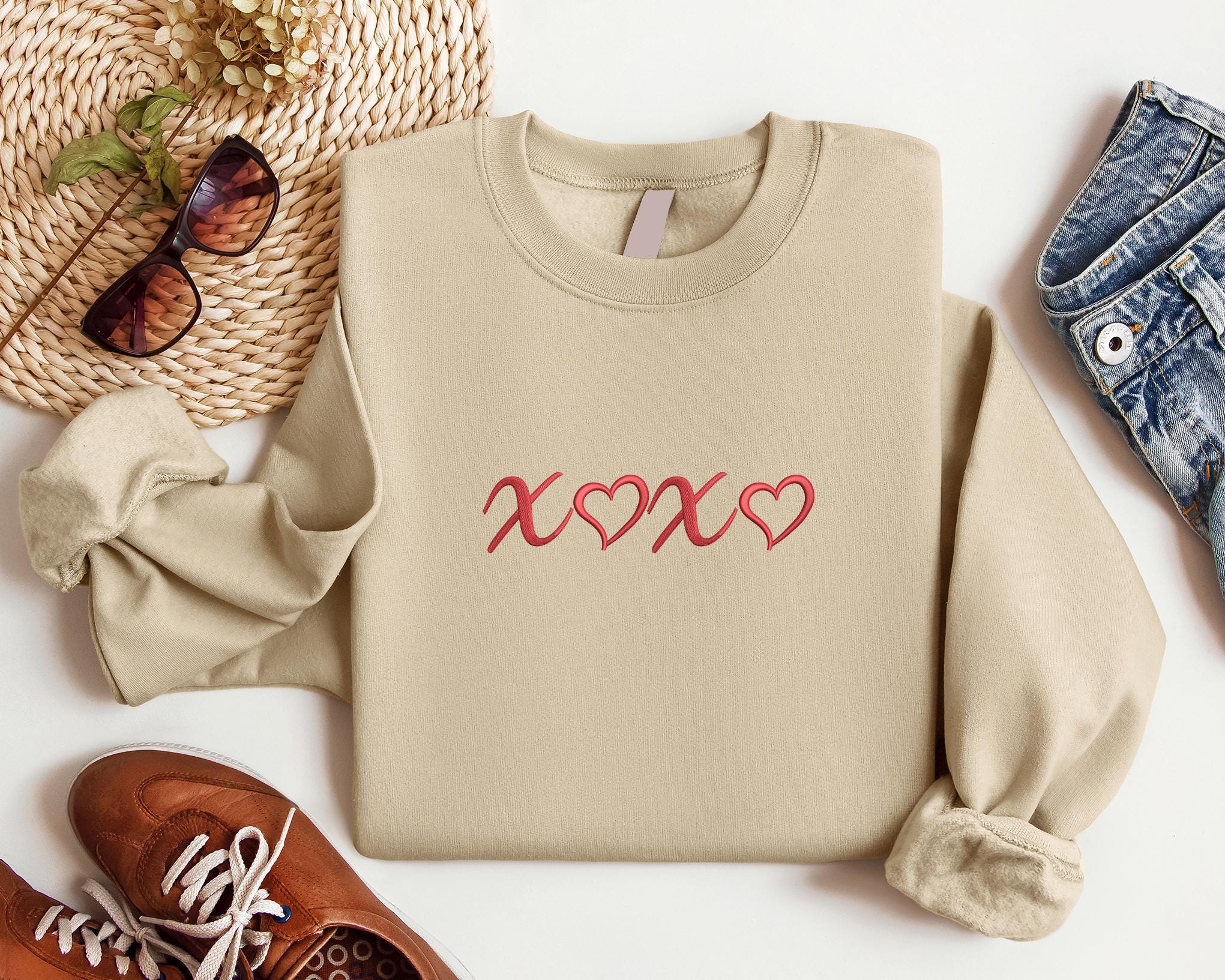 Embroidered Xoxo Valentine’s Day Sweatshirt, Love Heart Valentine’s Day ...