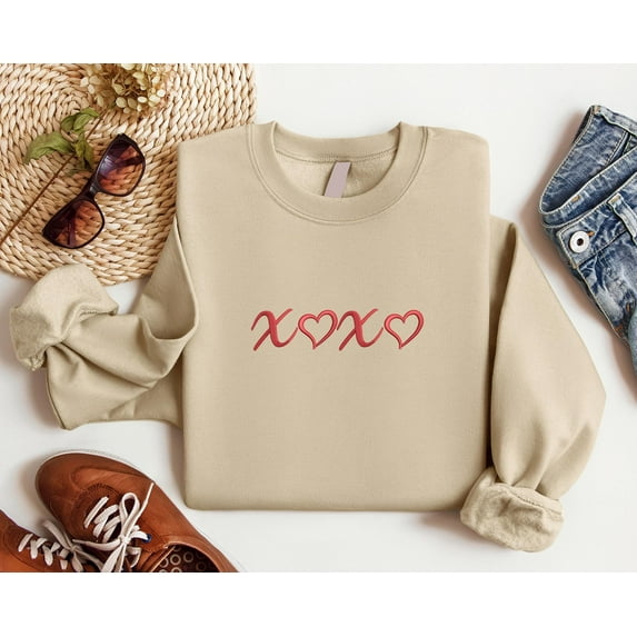 Embroidered Xoxo Valentine’s Day Sweatshirt, Love Heart Valentine’s Day ...