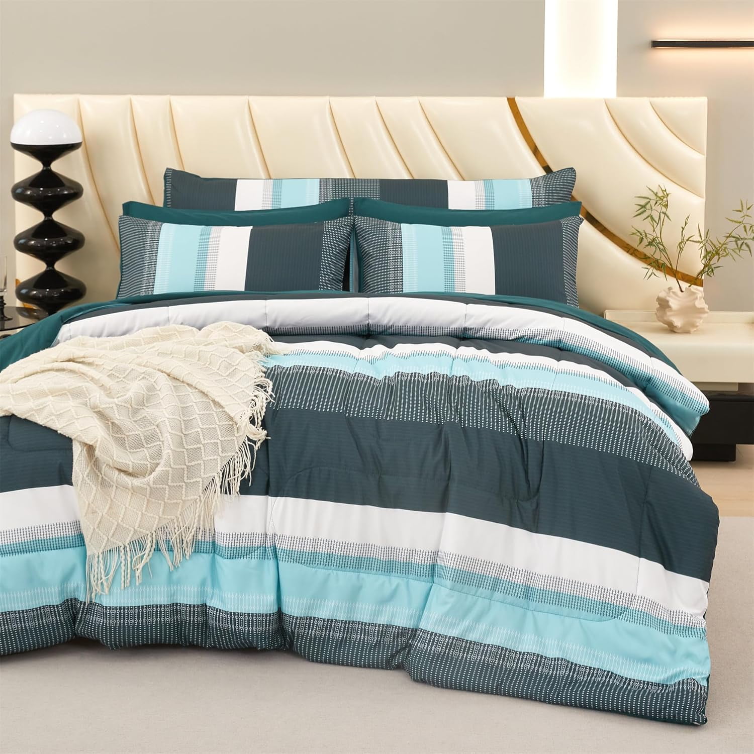 Emerald Green Colorblock Bedding Set: 8 Pieces Lightweight Fluffy ...