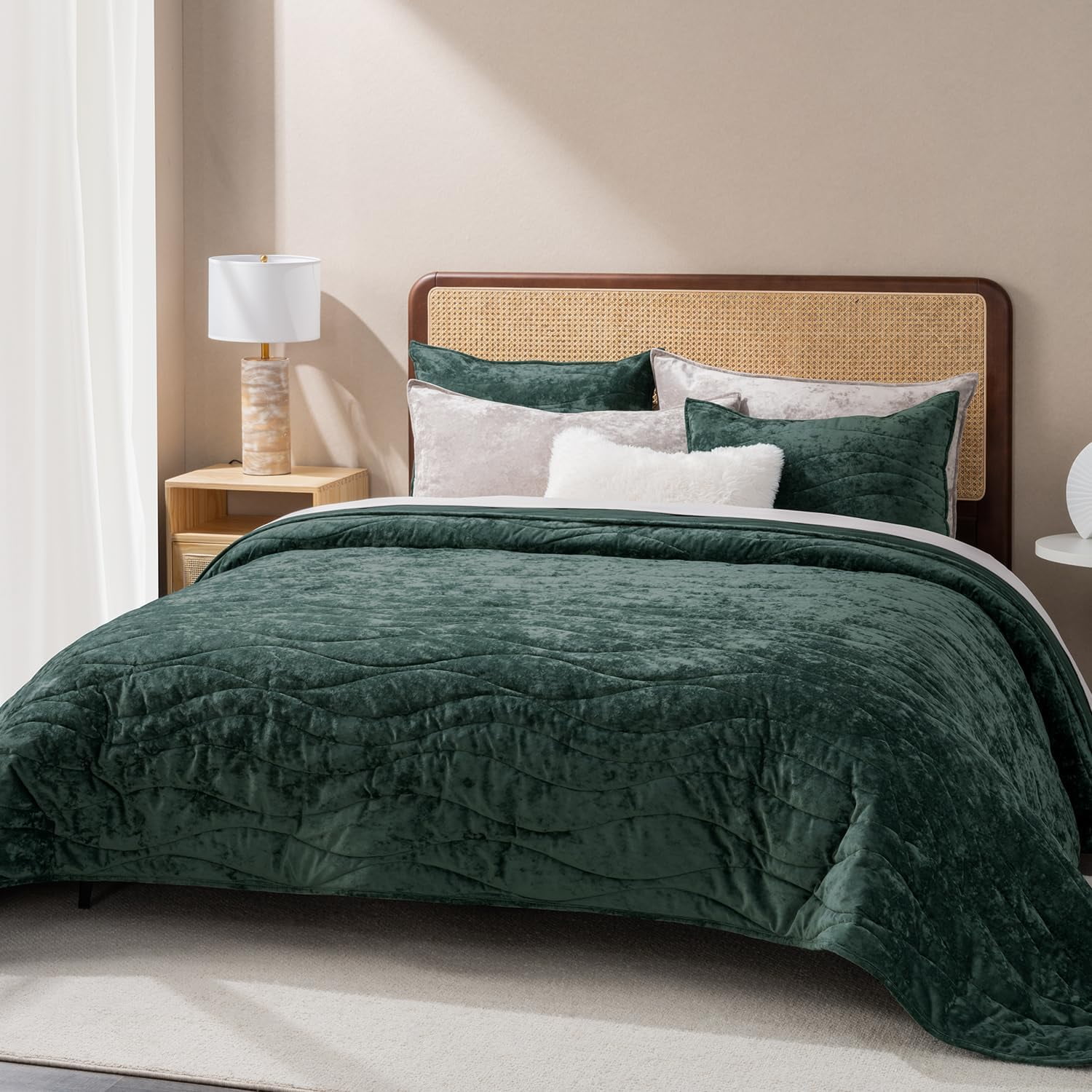 Emerald Green Luxury Velvet Quilt Set King Size, Ultra Soft Velvet ...