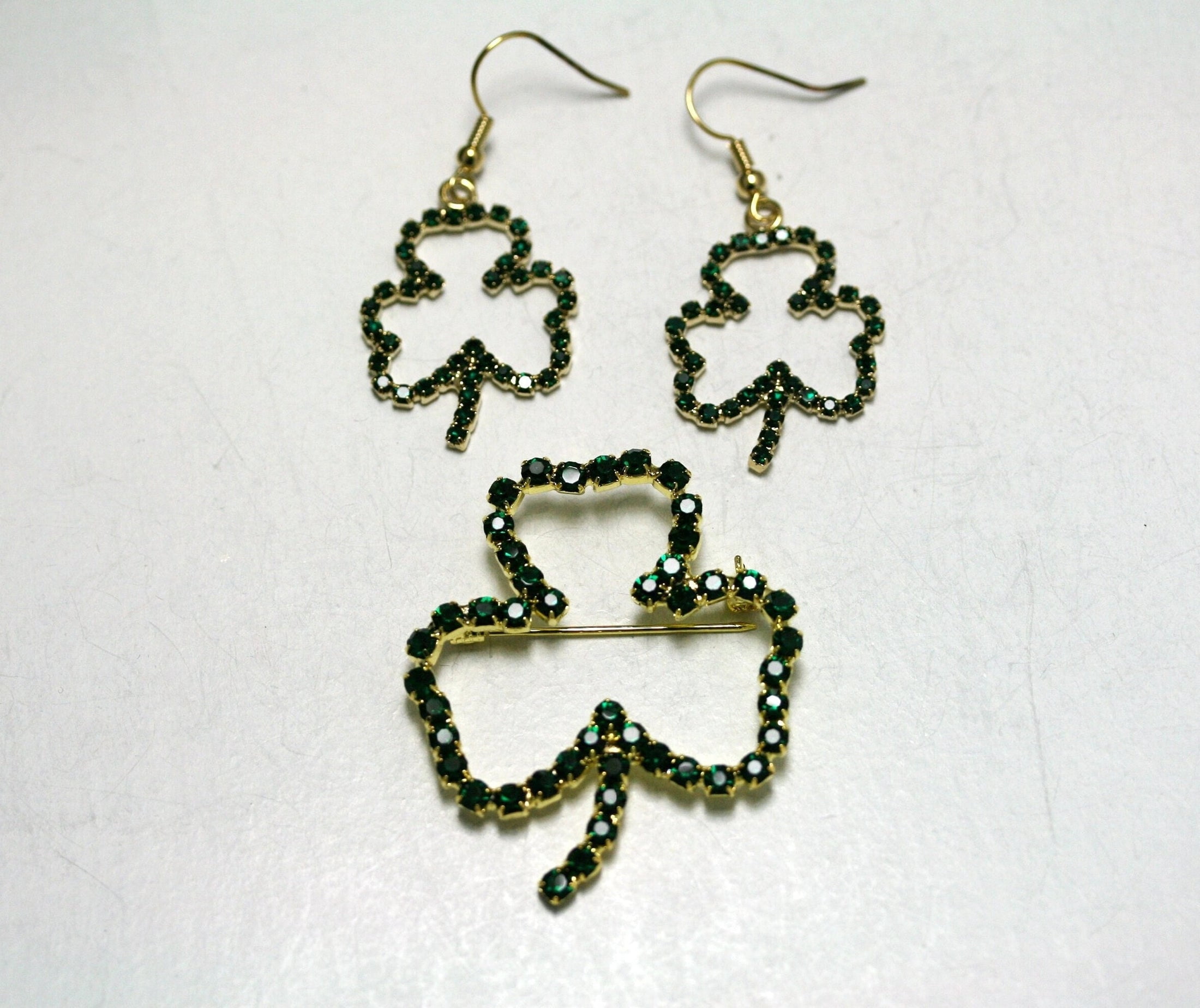 Just Love Jewels Shamrock Outline Emeralds Rhinestone Brooch & Dangle ...