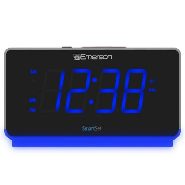 Emerson SmartSet Alarm Clock Radio with USB Charger, Nightlight ...