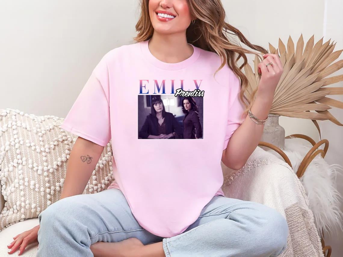 Emily Prentiss Criminal Minds Strong FBI Agent T-shirt, for men & women ...