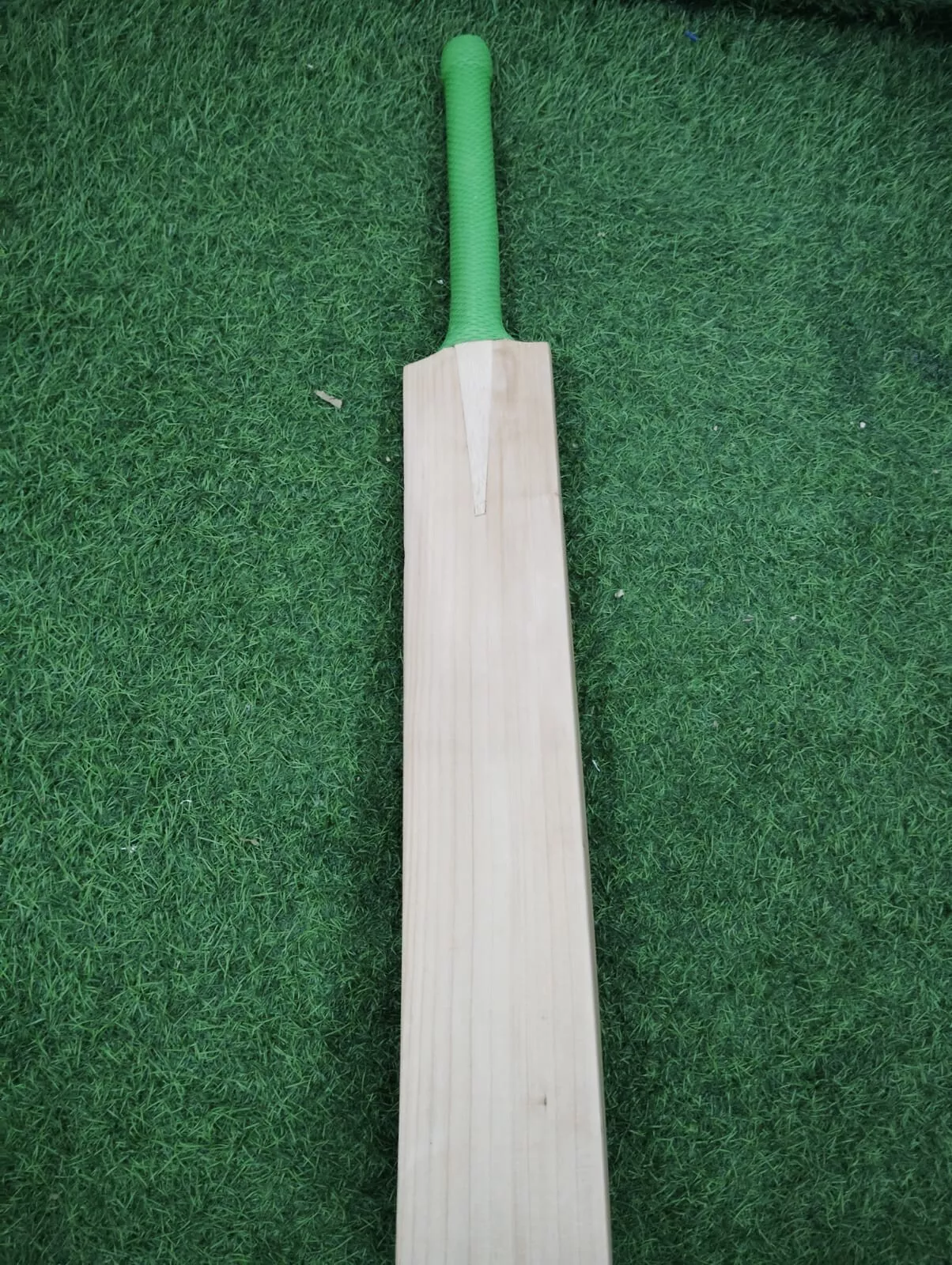 English Willow Cricket Bat - Ready to Play with Big Edge (40-42mm) for ...
