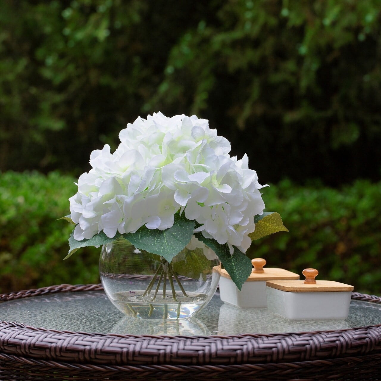 Enova Home Hydrangea Artificial Flowers in Round Glass Vase with Faux ...