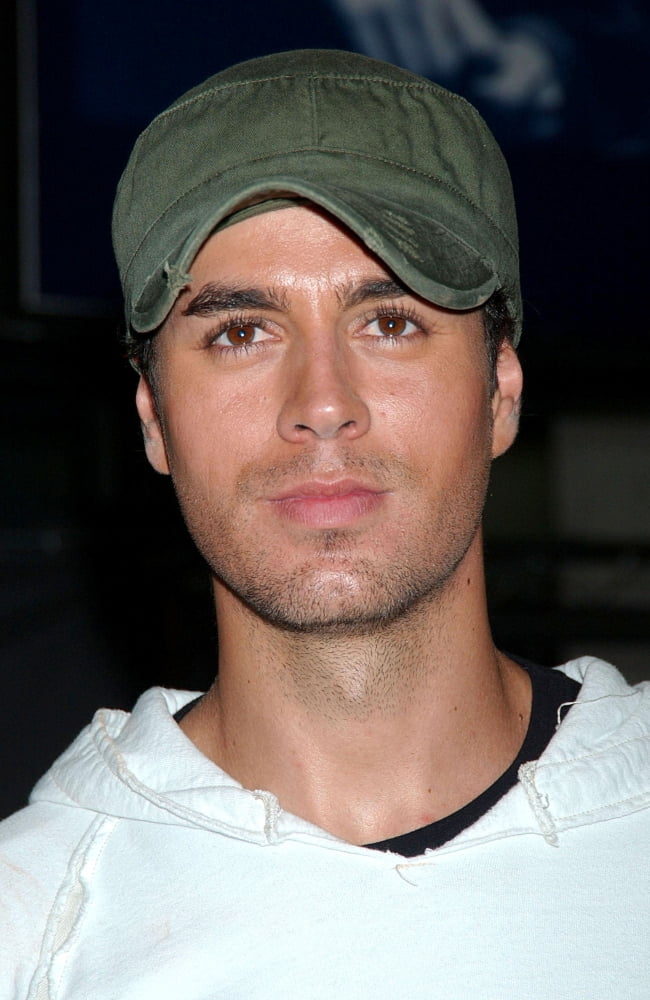 Enrique Iglesias At In-Store Appearance For New Insomniac Cd Signing By ...