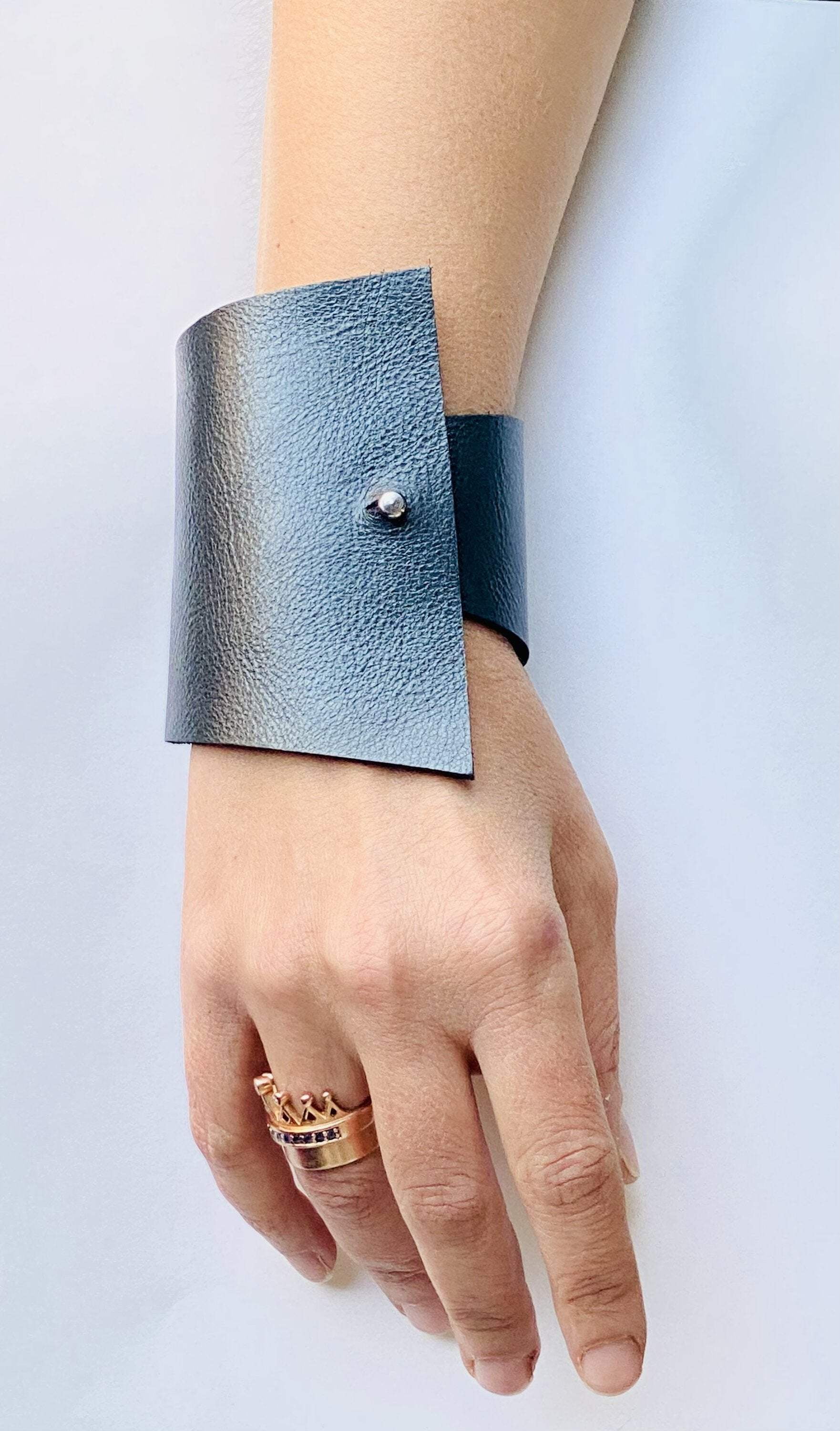 Envy- Emerald Green handcrafted Italian leather bracelet - Walmart.com