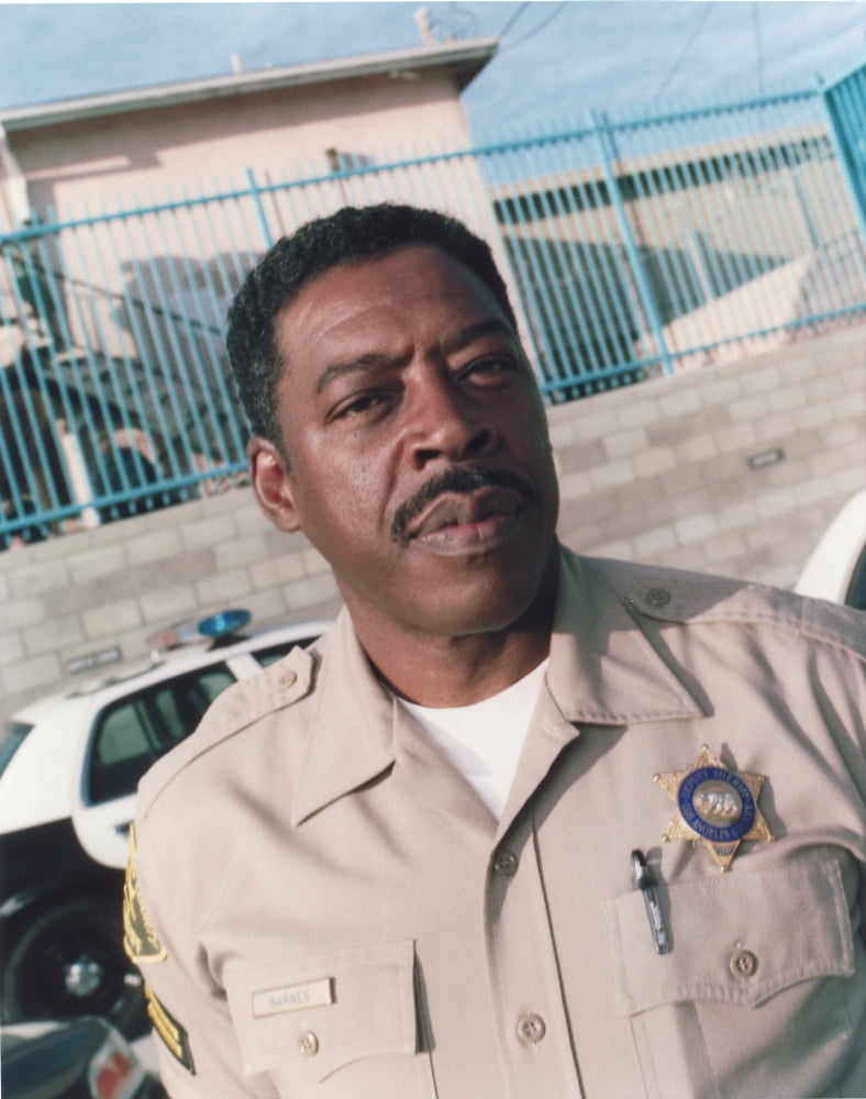 Ernie Hudson in A Police Uniform Photo Print (24 x 30) - Walmart.com