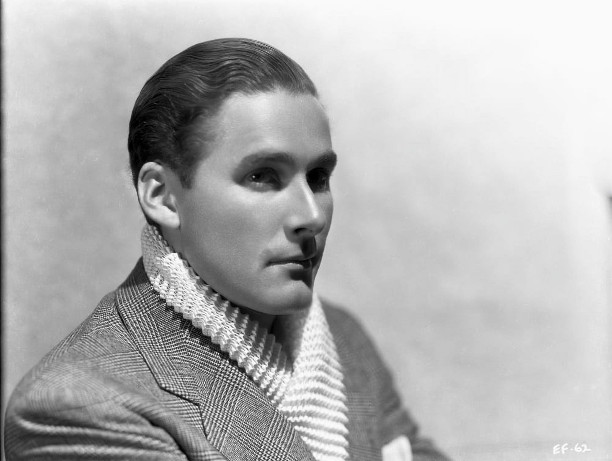 Errol Flynn Posed in Coat Photo Print (8 x 10) - Walmart.com