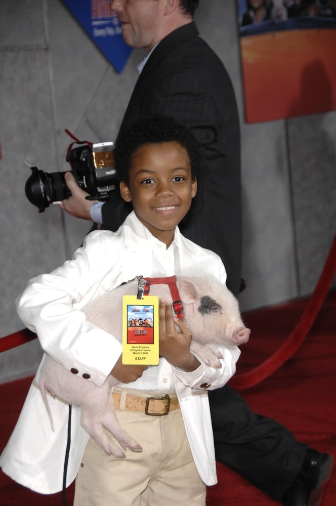 Eshaya Draper At Arrivals For College Road Trip Premiere El Capitan ...