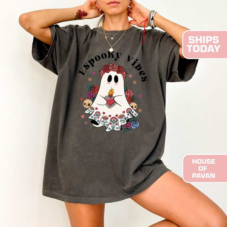 Espooky Vibes Ghost T-shirt – Halloween Retro Latina Graphic Tee ...